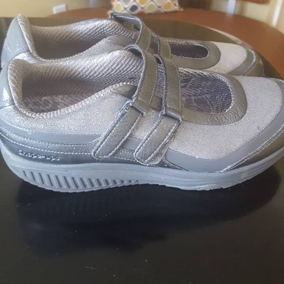 Skechers | Shoes | Sketcher Shape Ups Silver Glitter Metallic Shoes 9 ...